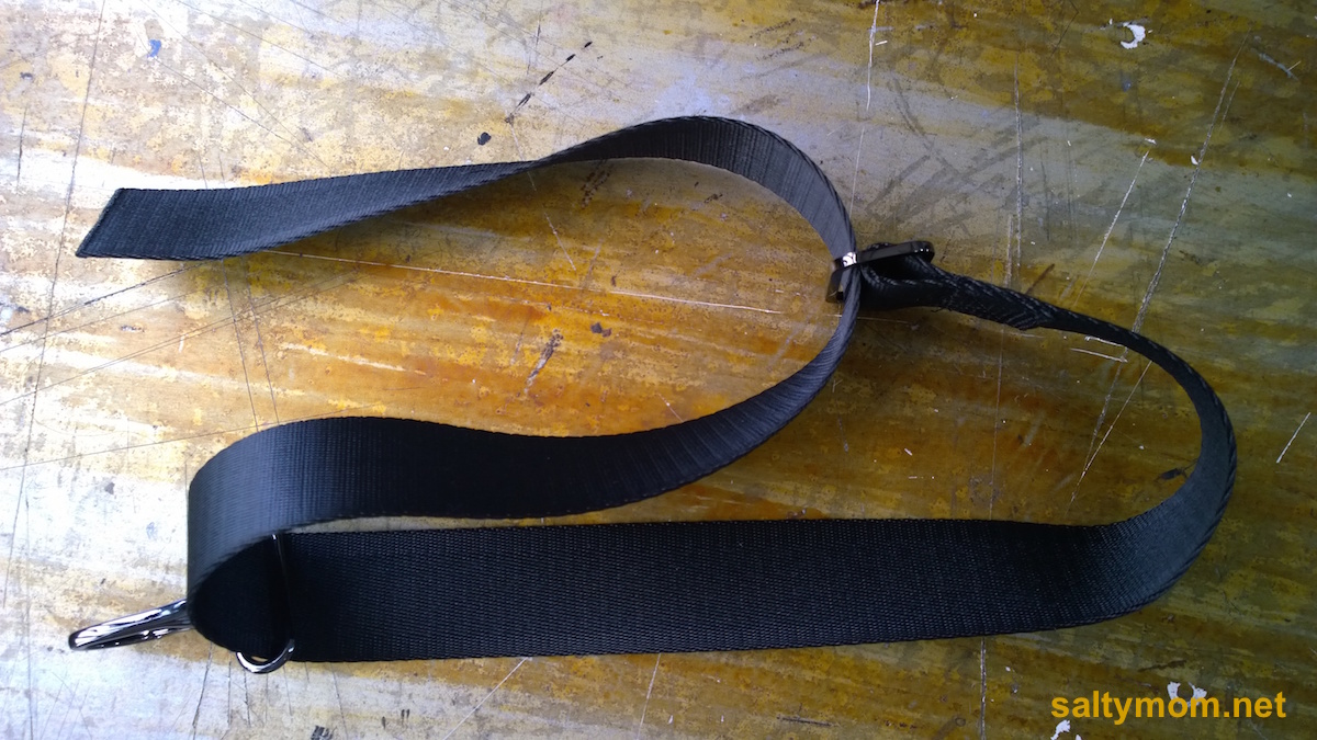 DIY Messenger Bag : Adjustable Straps | Salty*mom